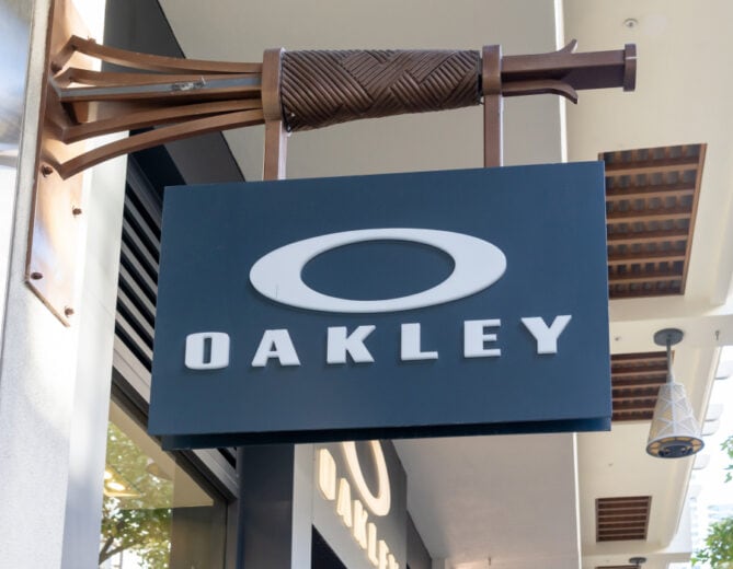 How to Tell If Oakleys Are Real | Blog | Eyebuydirect