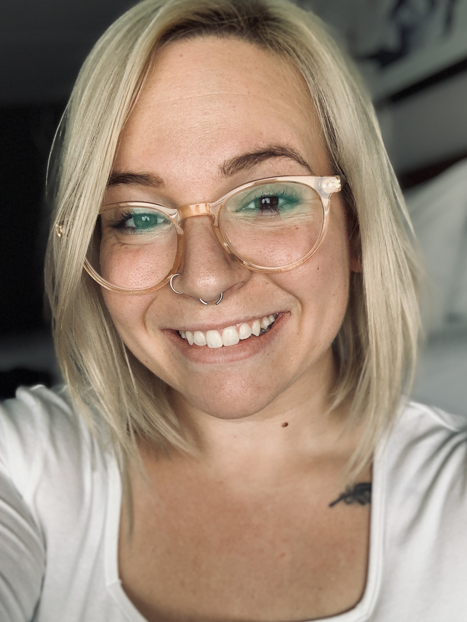Traveller Round Clear Melon Glasses for Women | Eyebuydirect