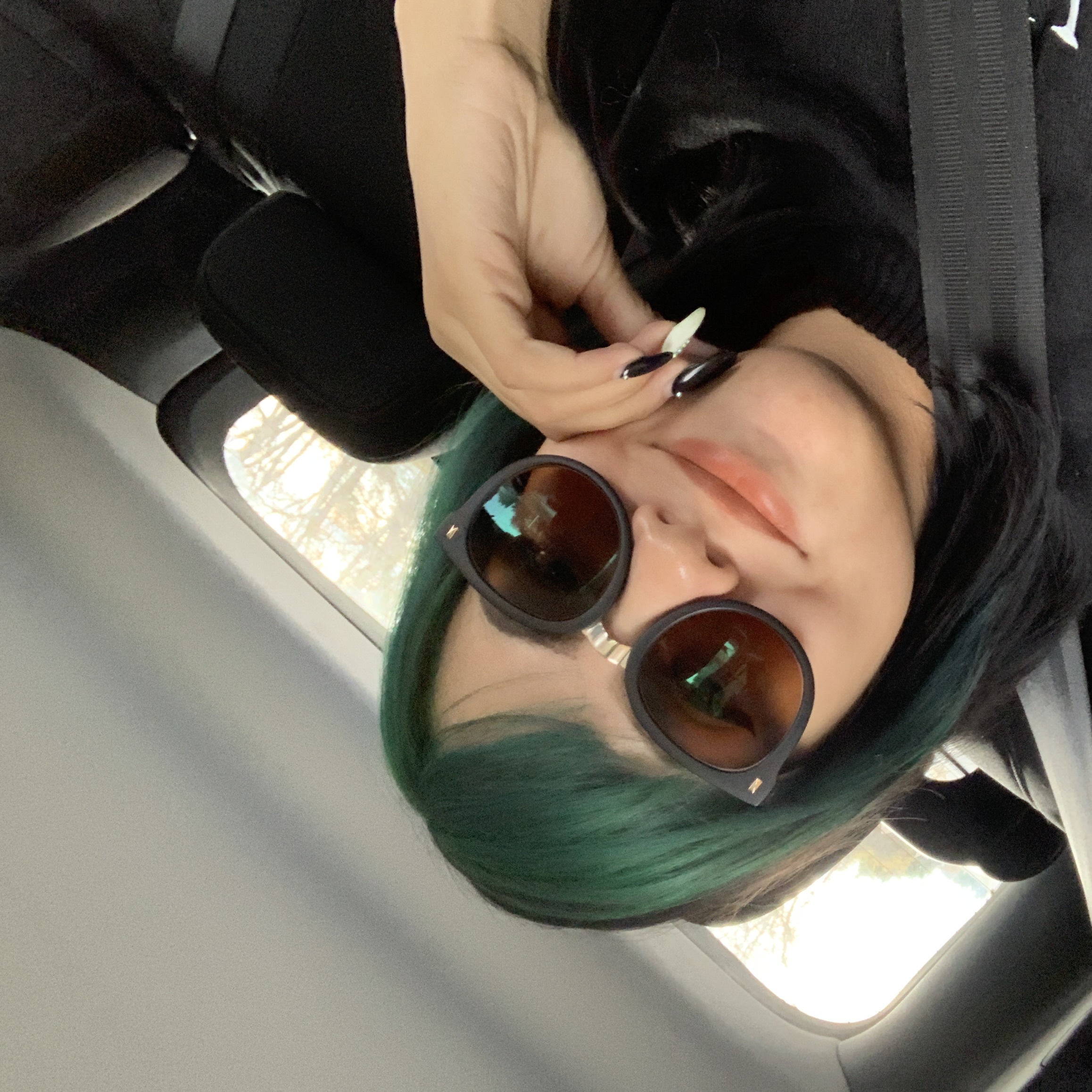 Vedette - Round Matte Green Frame Sunglasses For Women | Eyebuydirect