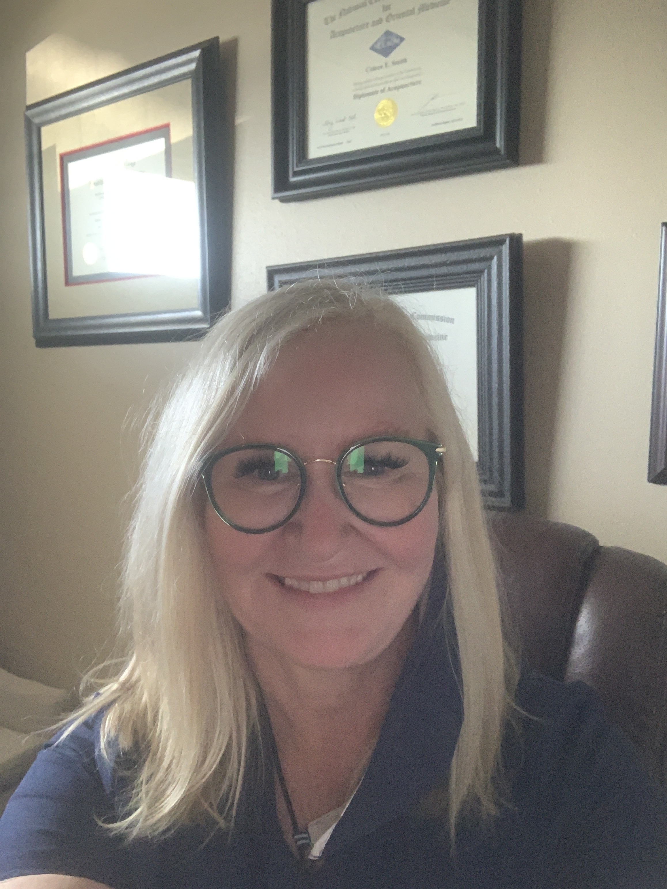 Hollie - Round Teal Frame Glasses For Women | EyeBuyDirect