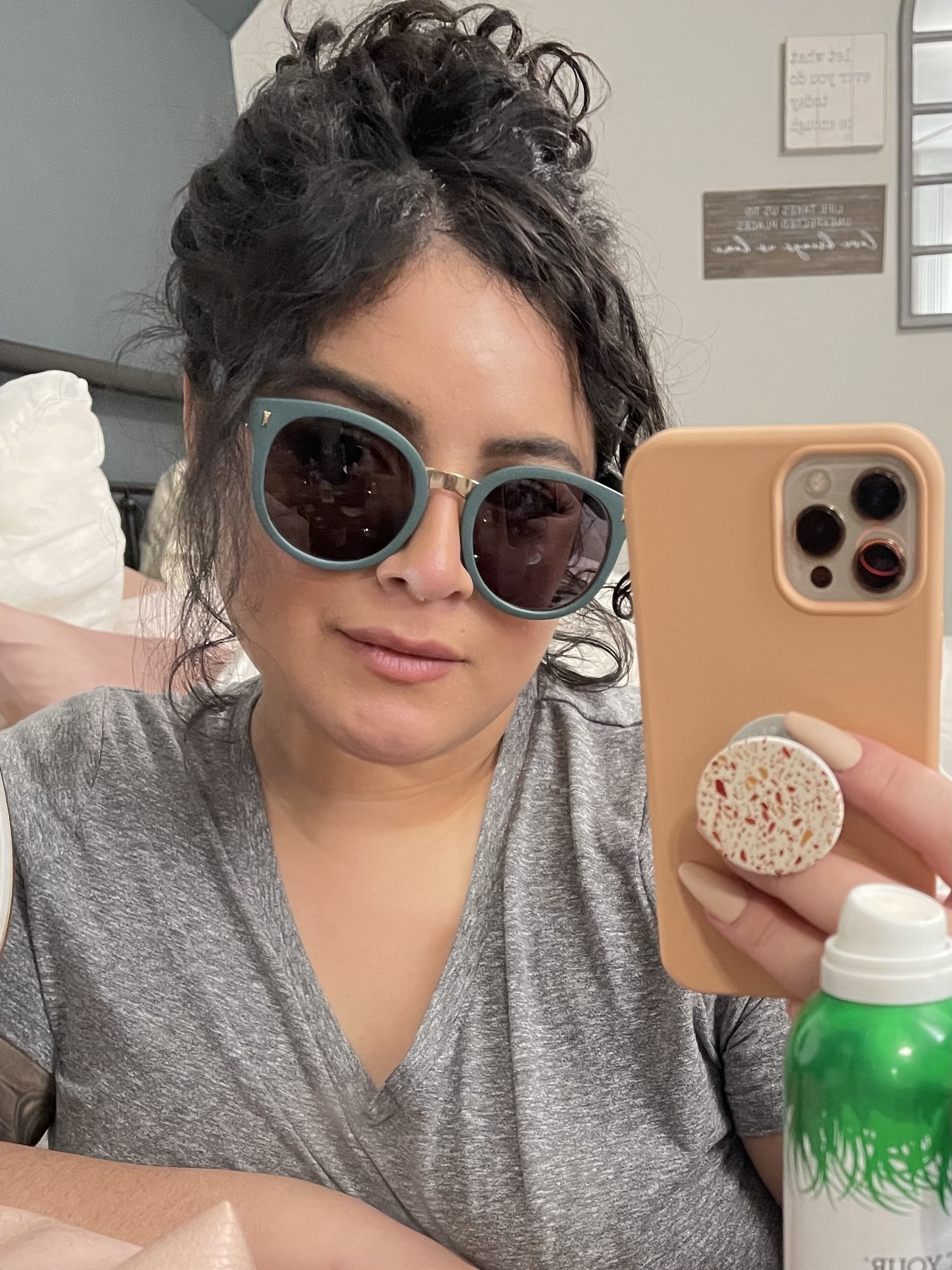 Vedette - Round Matte Green Frame Sunglasses For Women | Eyebuydirect